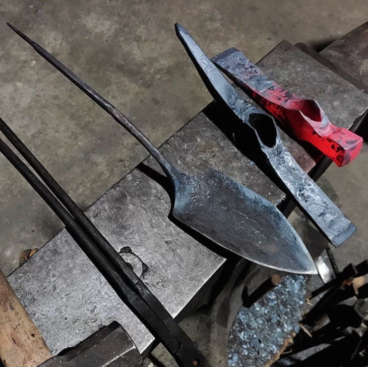 Garden Trowel Hand-Forge – Focuser Carving